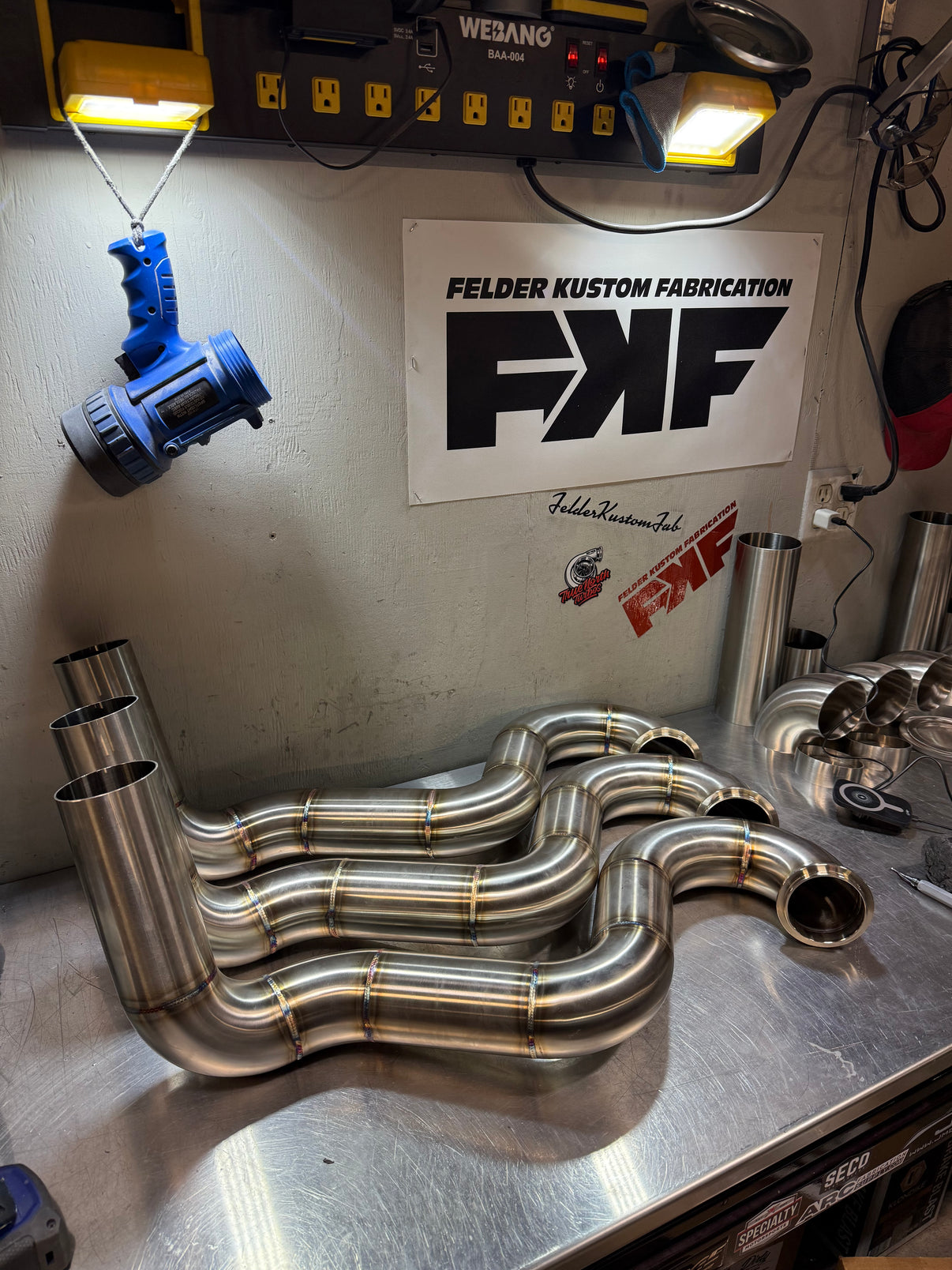 2004.5-2007 LLY/LBZ Hoodstack Kit – Felder Kustom Fabrication