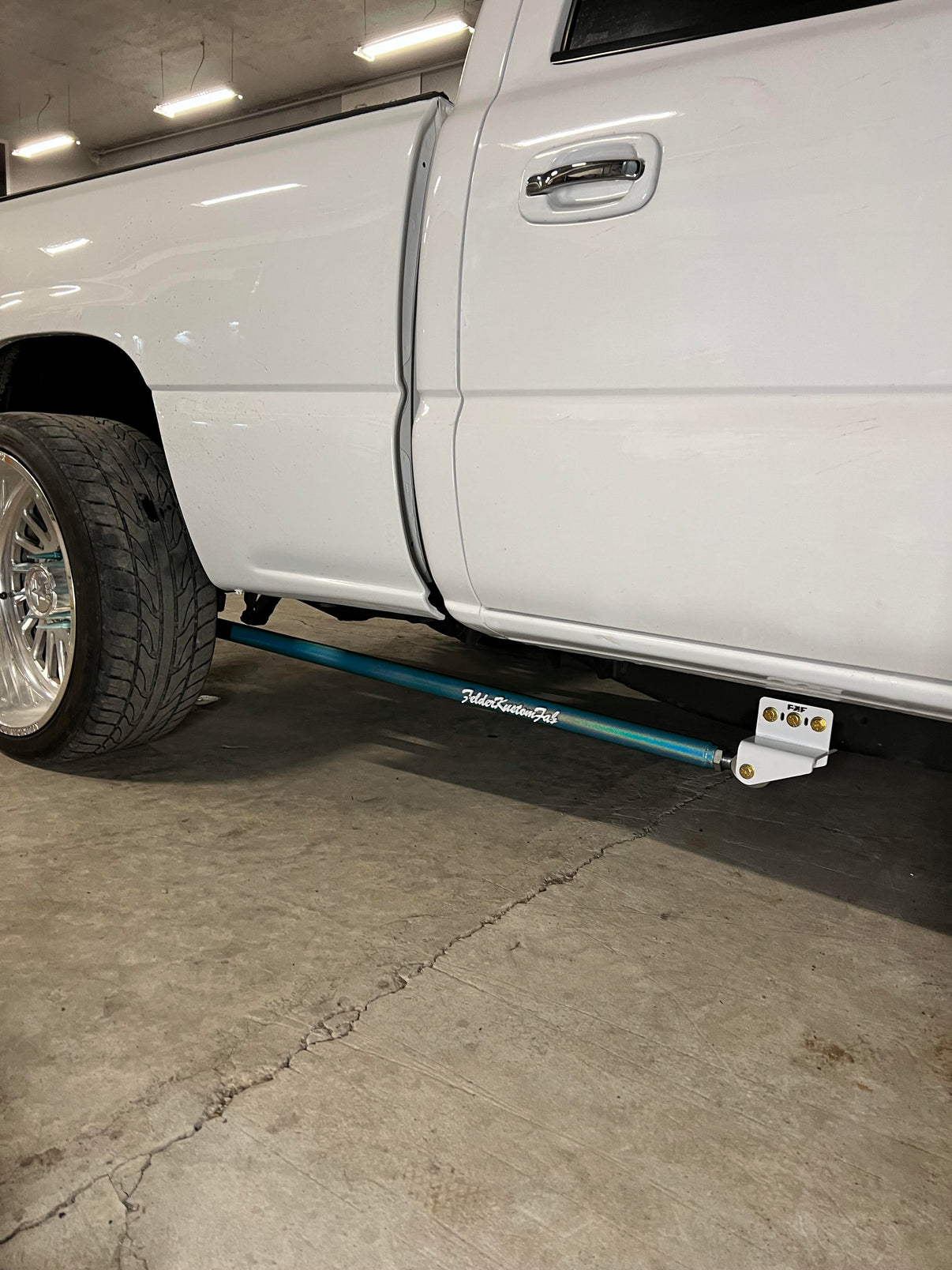 2001-2010 Duramax Bolt on Tube Style Traction Bars – Felder Kustom ...